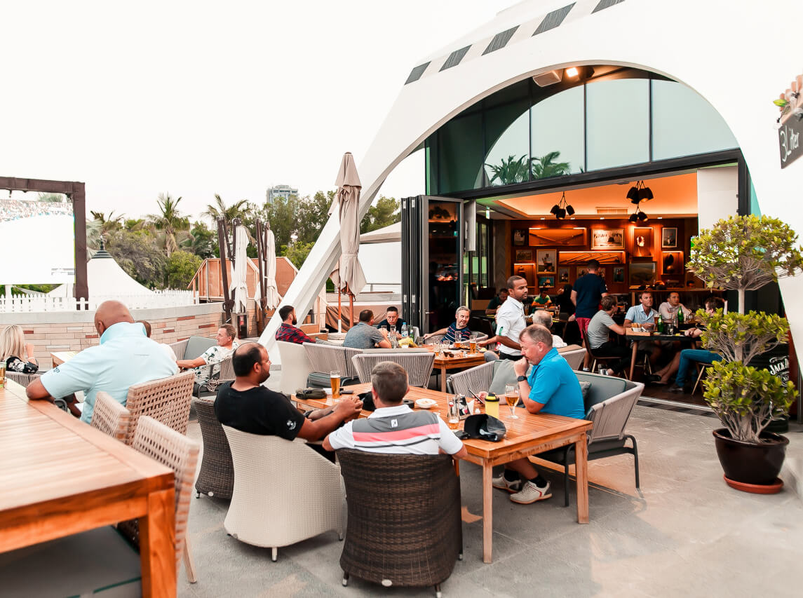Spike Sports Bar & Terrace: Emirates Golf Club | Dubai Golf